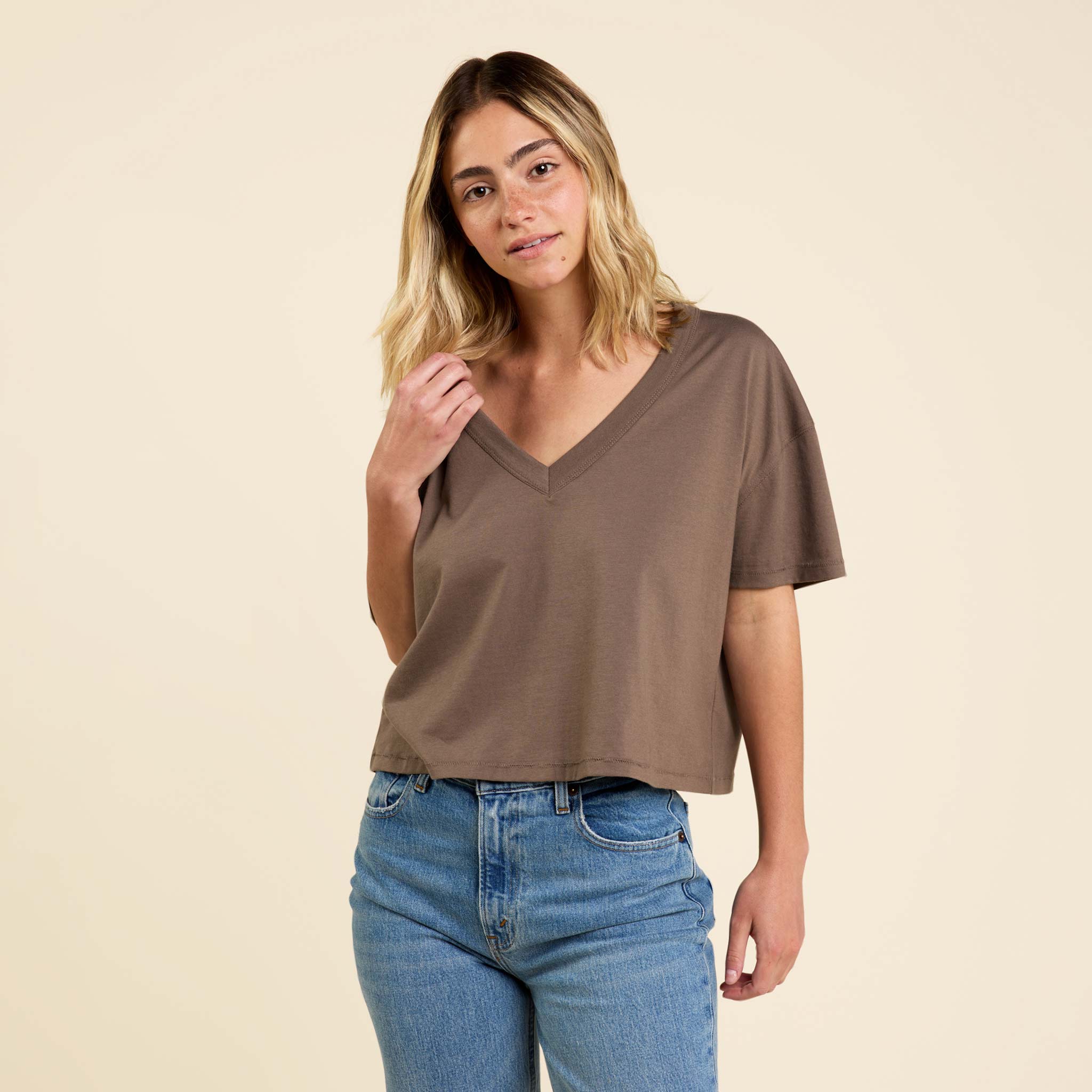Boxy V-Neck Tee | Mocha